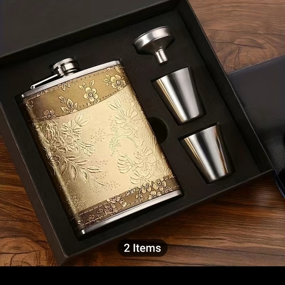 unbranded | Dining | New Beautiful Etched Gold Tone Flask And 2 Cups ...